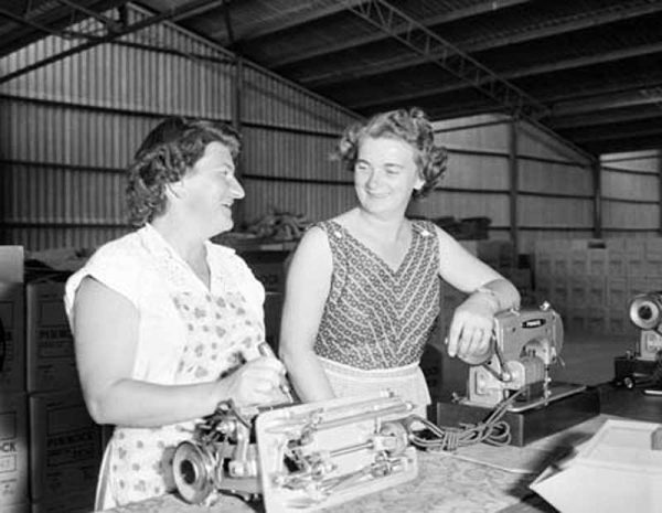 Pinnock Factory History - Eye Ma Ozi Collector