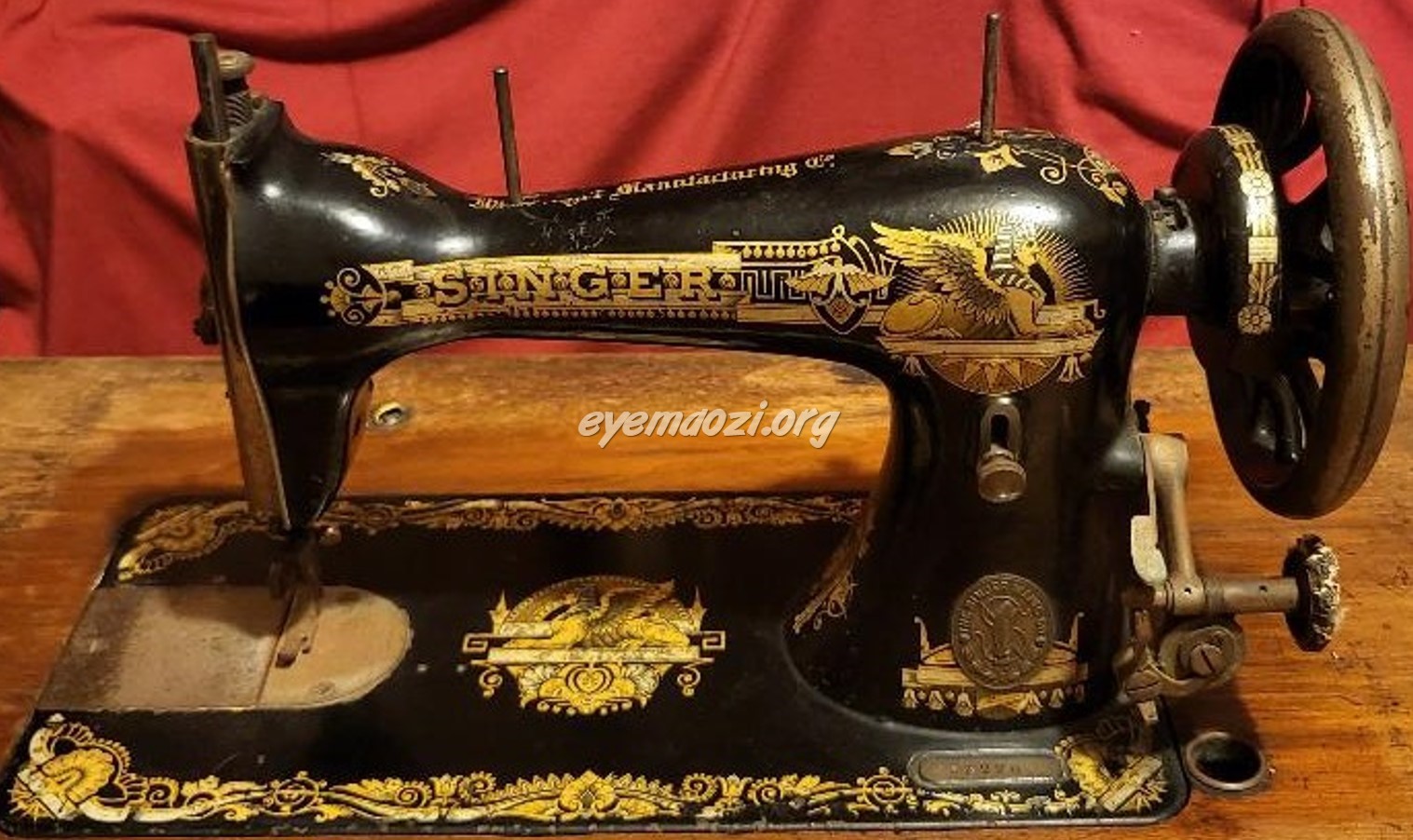 About me - Eye Ma Ozi Collector