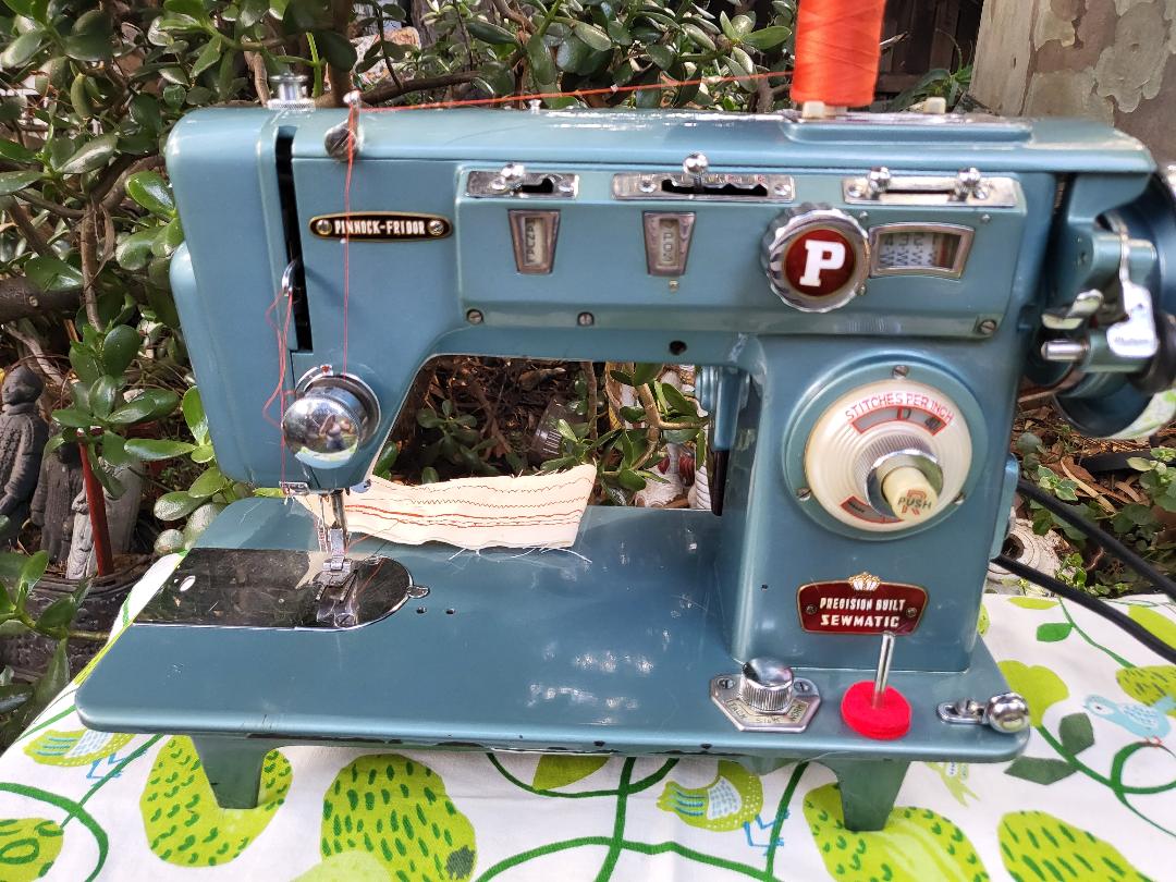 Amazing Vintage sewing machines to collect and use.