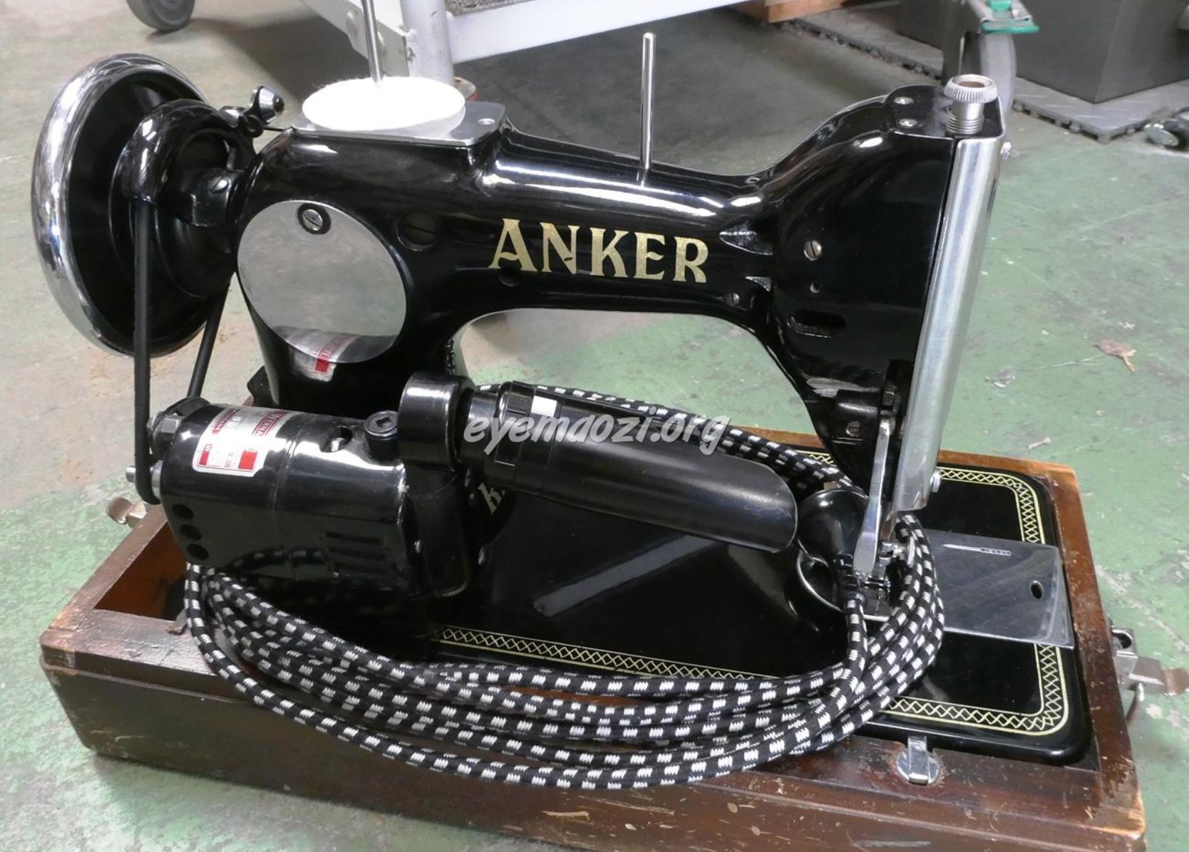 Anker RZ - Eye Ma Ozi Collector