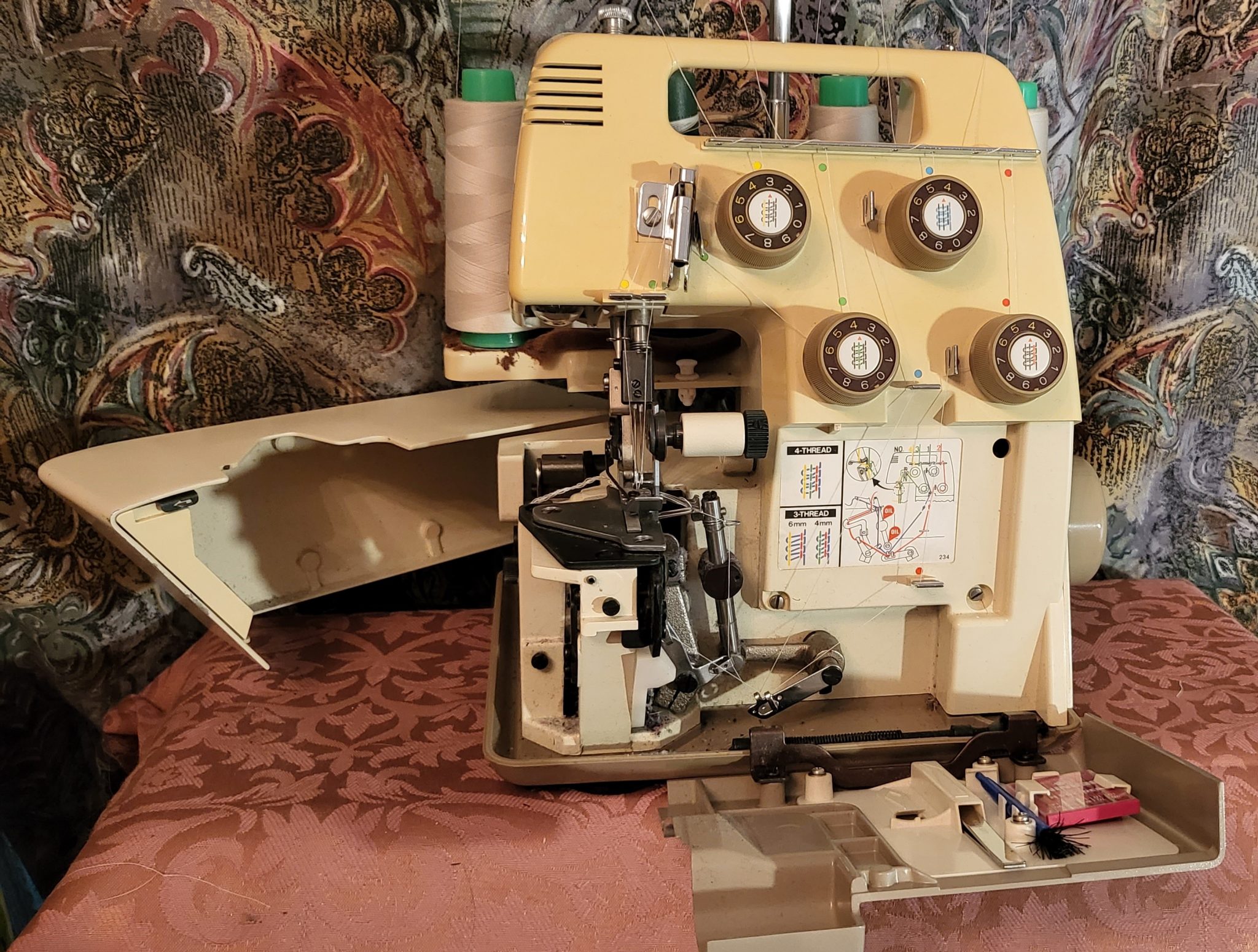 Bernette MO-234 - Eye Ma Ozi Collector