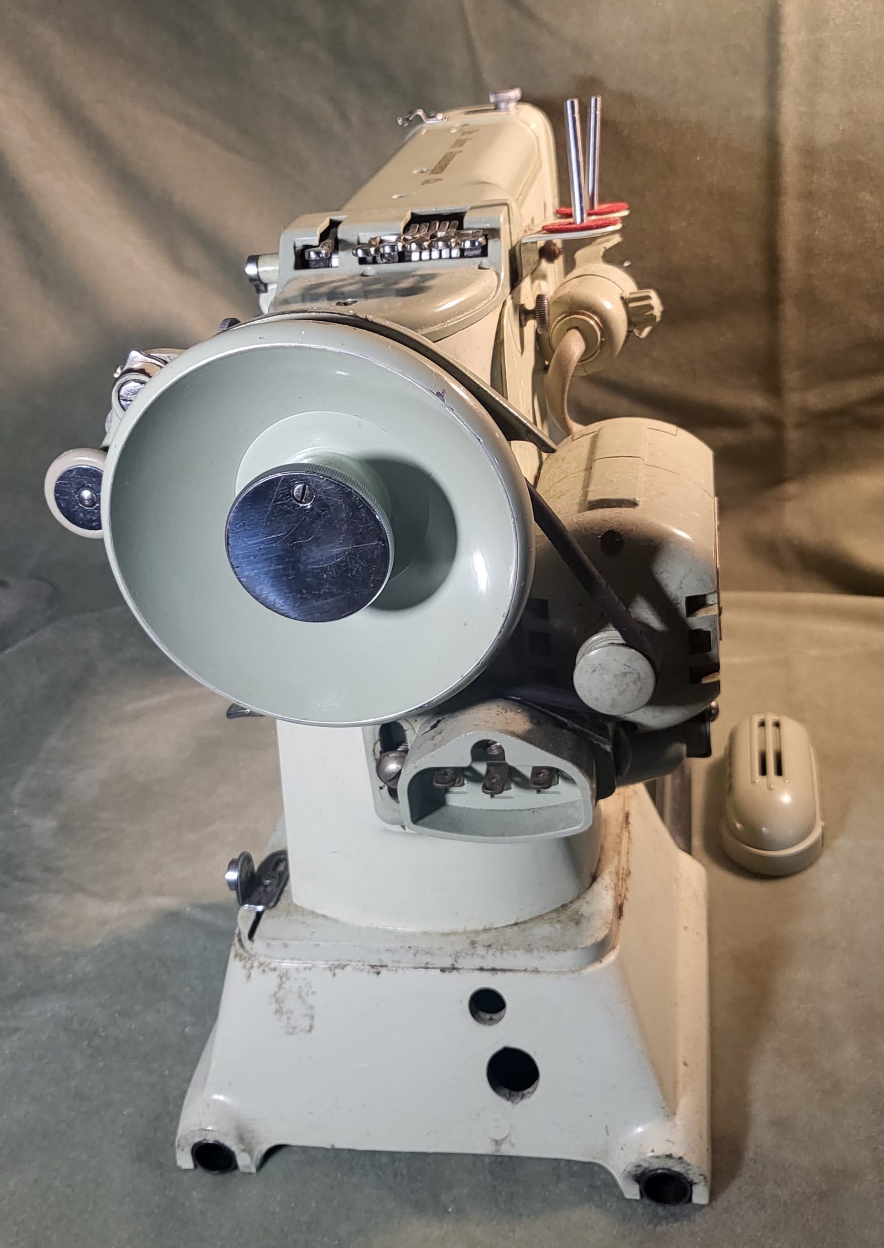 Singer 320k - Eye Ma Ozi Collector