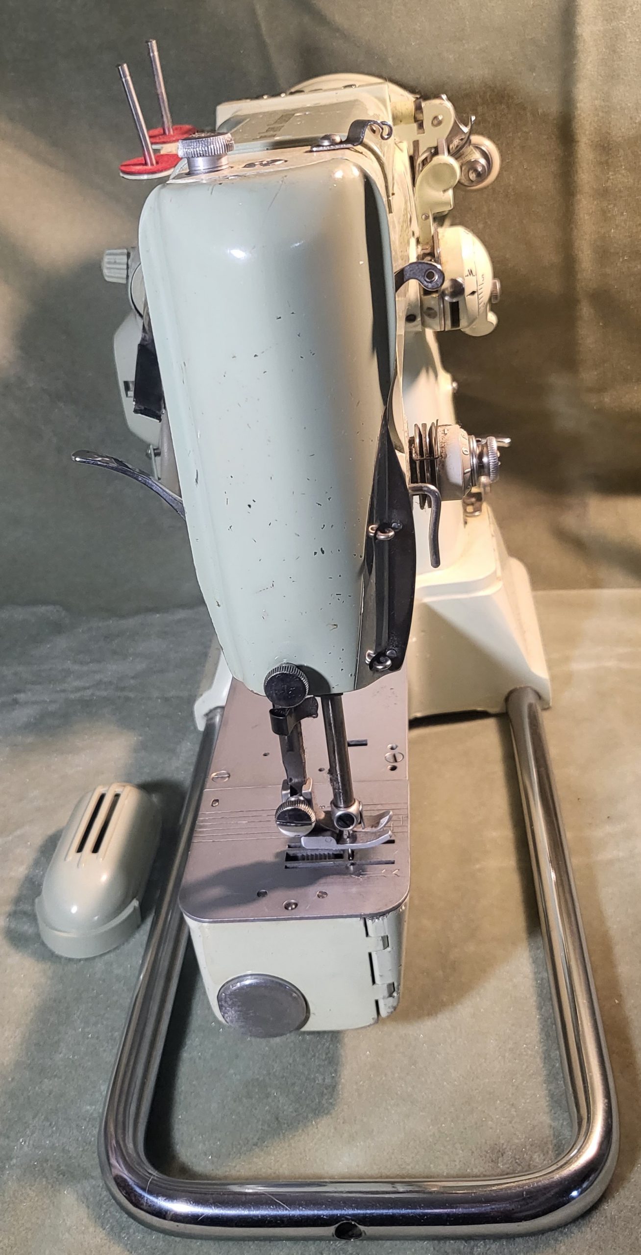 Singer 320k - Eye Ma Ozi Collector