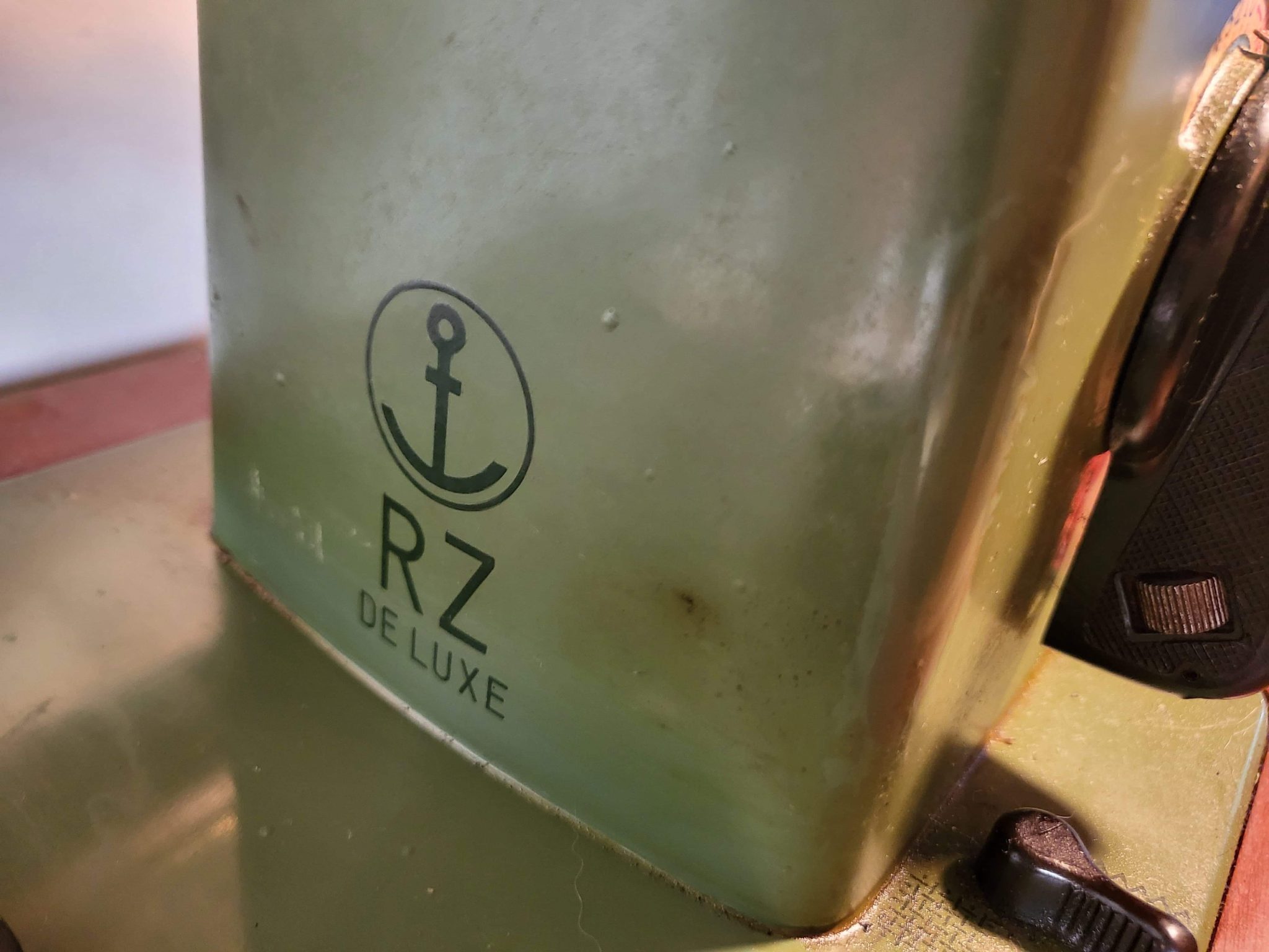 Anker RZ Deluxe - Eye Ma Ozi Collector