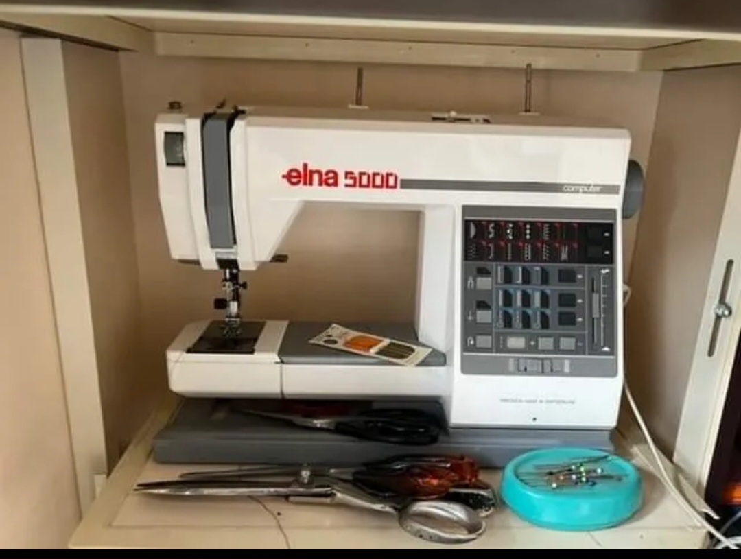 Elna 5000 Computer - Eye Ma Ozi Collector